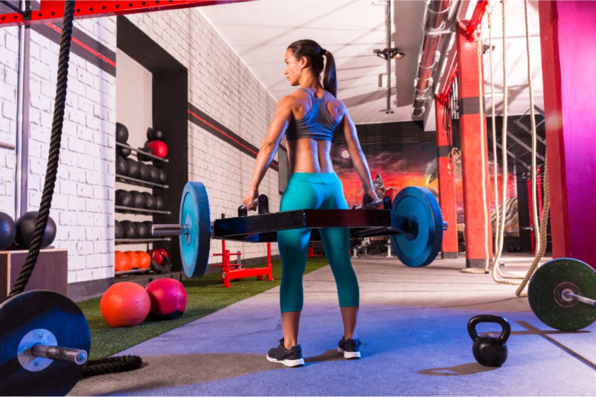 How Much Does A Barbell Weigh? (Different Types Explained)