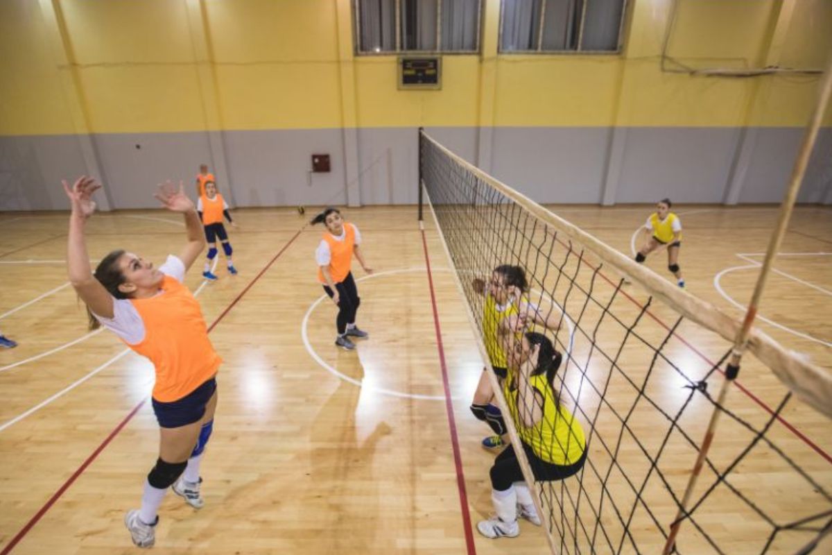 Strength Training For Volleyball Players (Detailed Program)