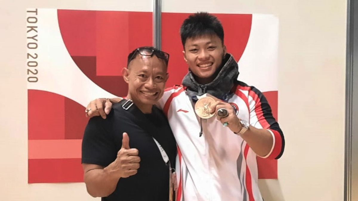 Indonesian Weightlifter Rahmat Erwin Abdullah Sets World Record At ...
