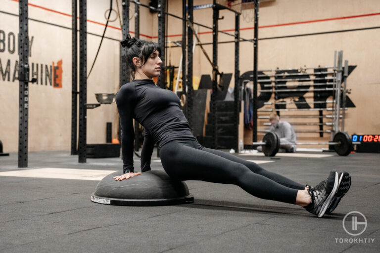 10 Best Core Stability Exercises (With Workout Examples)
