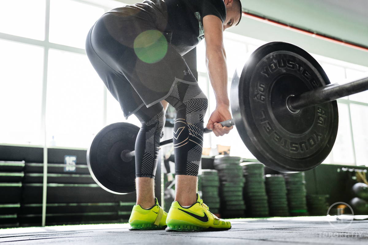 Deadlift Grips: 5 Most Common Grips Explained