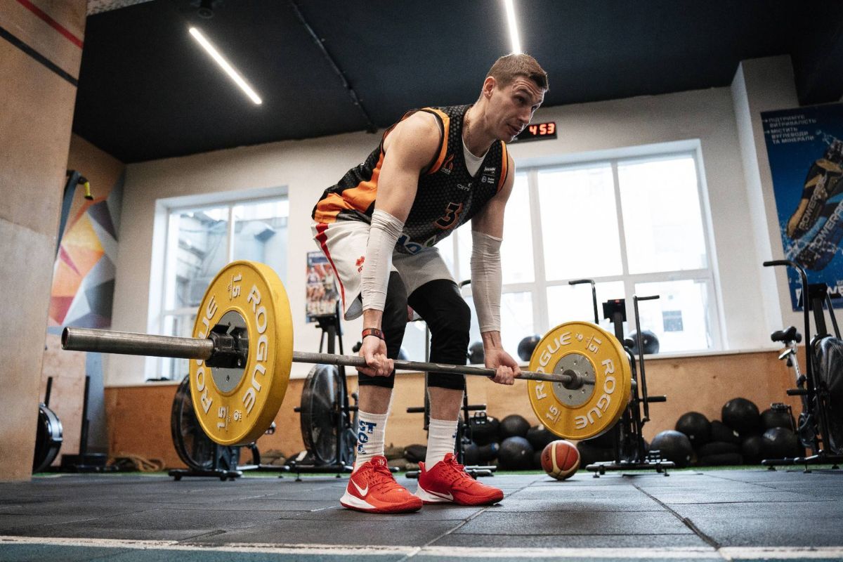 Strength Training For Basketball Players (Detailed Program)