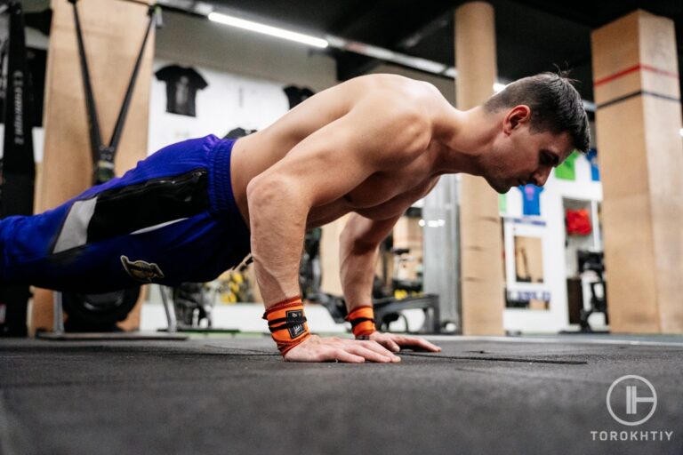 Elbow Pain From Push Ups: Causes & Prevention