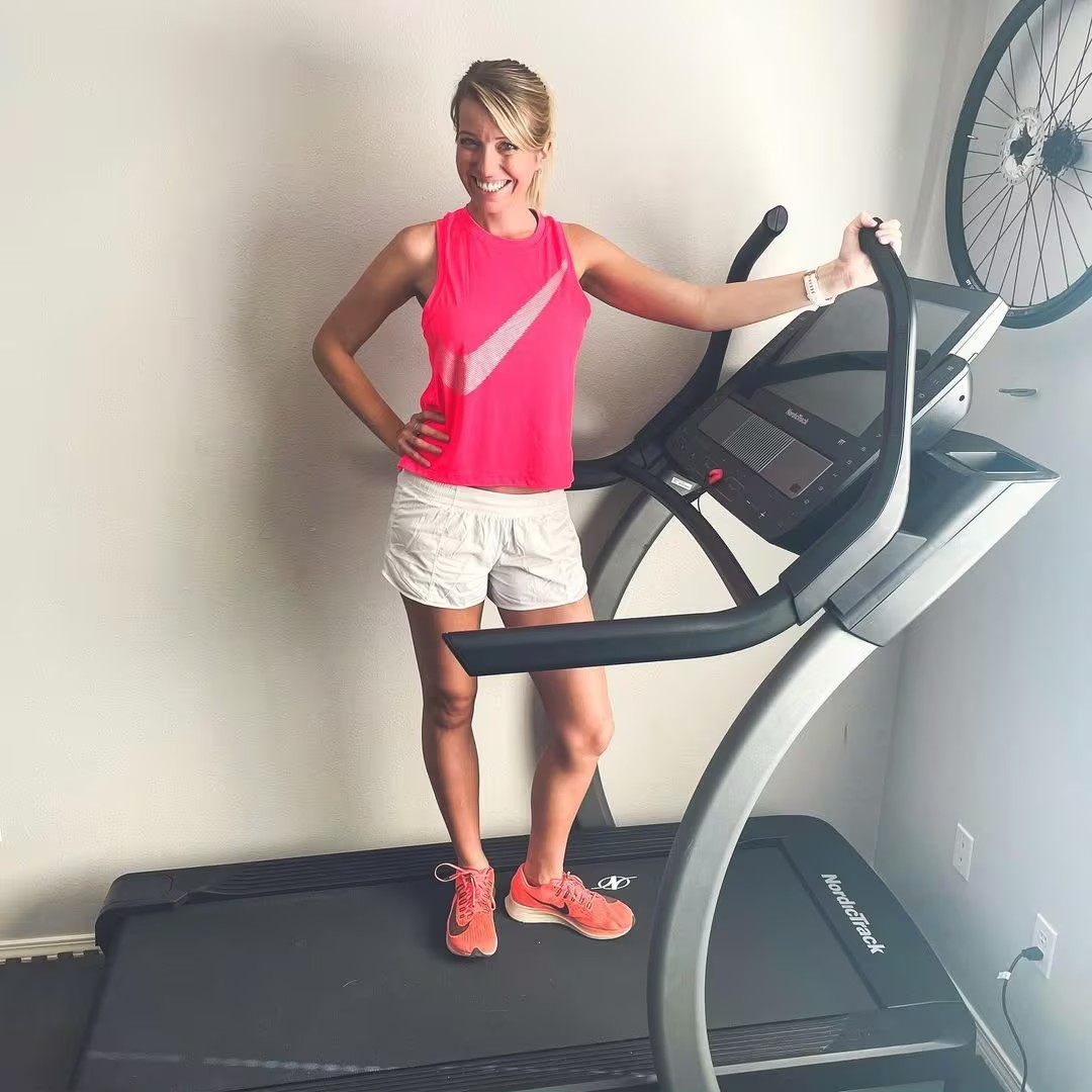 Treadmill VS Incline Trainer: Exploring The Differences And Benefits