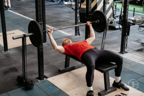 Bench Press Wrist Position: The Beginner's Guide