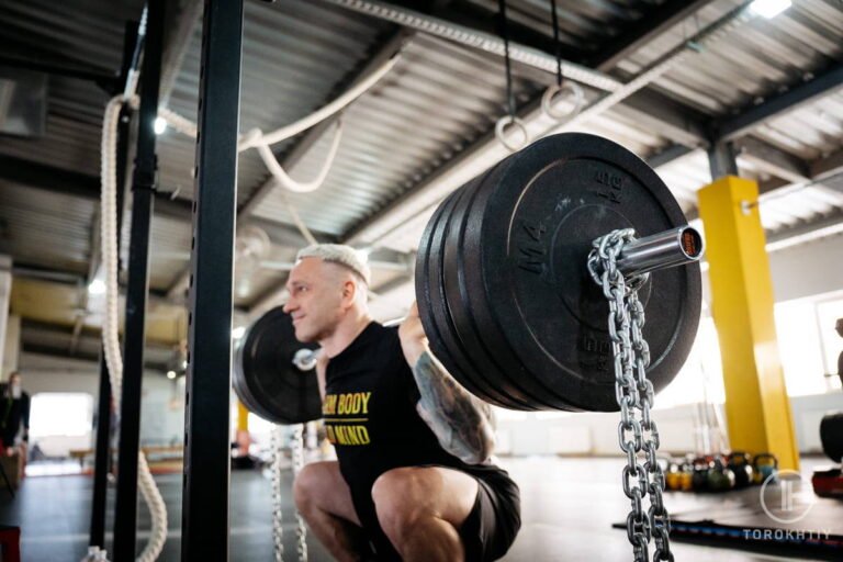 15 Best Squat Programs (Tested By Time & Pros)