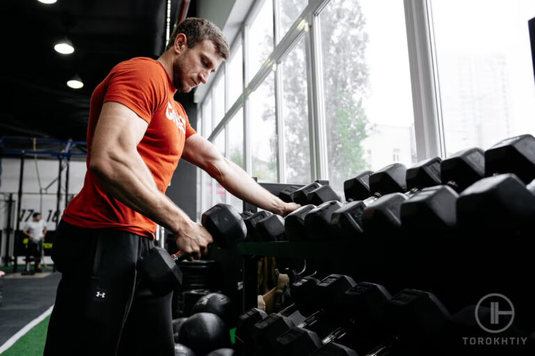 Strength Training For Golf Players (Detailed Program)