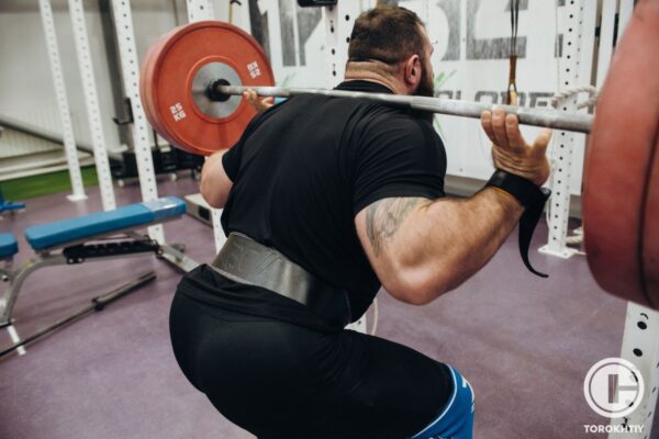 Strongman Vs Bodybuilding: Which Path To Choose?