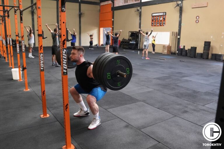 15 Best Squat Programs (Tested By Time & Pros)